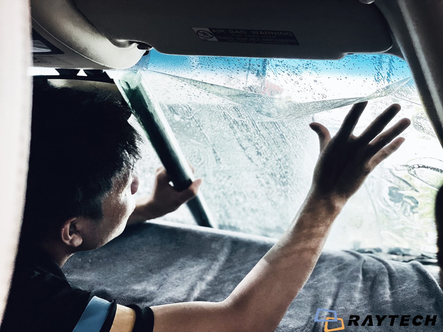 QUY TRÌNH DÁN PHIM CÁCH NHIỆT RAYTECH TẠI SHITEK - Raytech